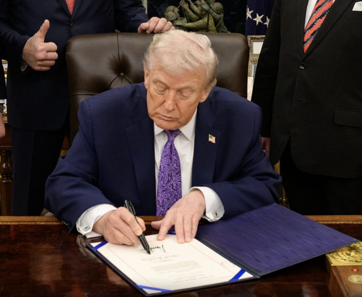 Trump signs executive order intended to block states from regulating AI ...